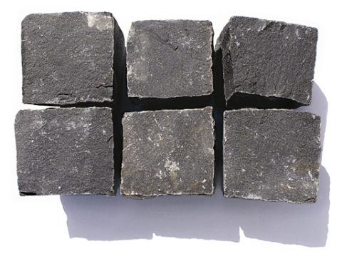 Basalt Pflastersteine - Fontarocca AG -Natursteine für Objekt, Haus und ...