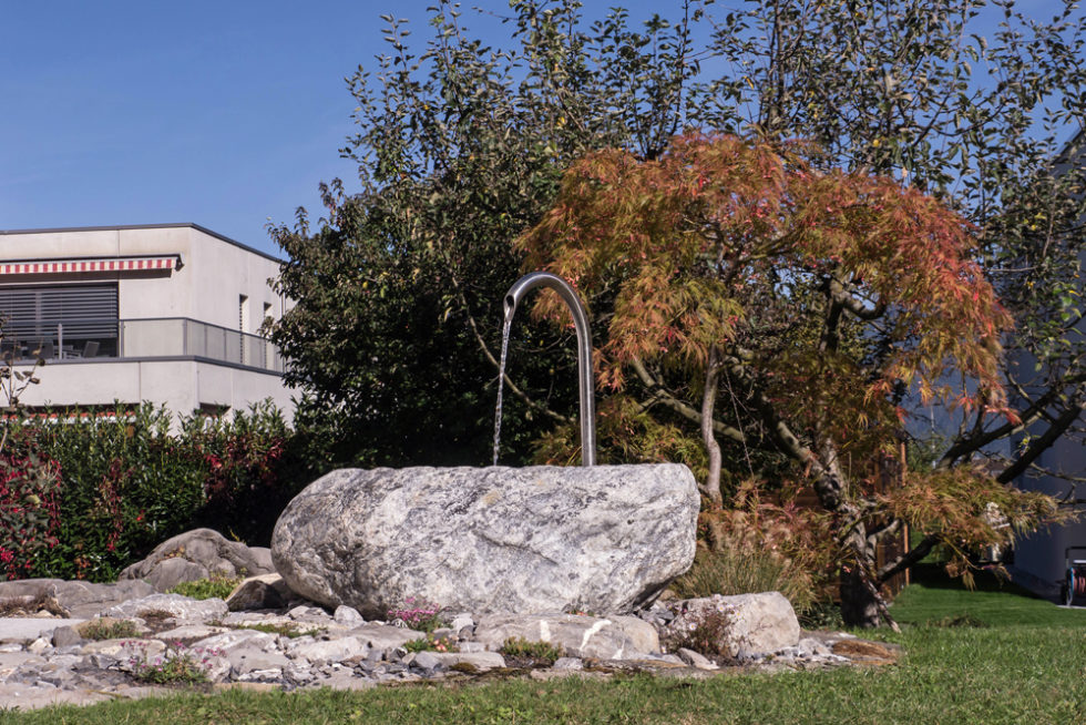 Brunnen - Fontarocca AG -Natursteine für Objekt, Haus und Garten